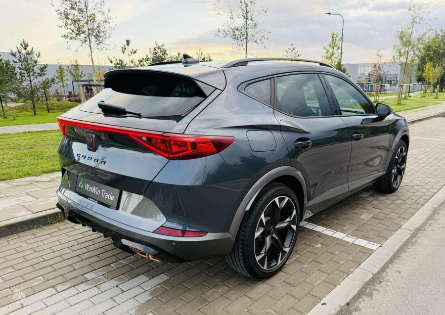 Pelēks Cupra Formentor 2022 Viļņa, ar dzinēja tilpumu 1.40 L un nobraukumu 49 tūkst. km par 24990 €, foto 5 vietnē AUTOMOTO.COM.LV