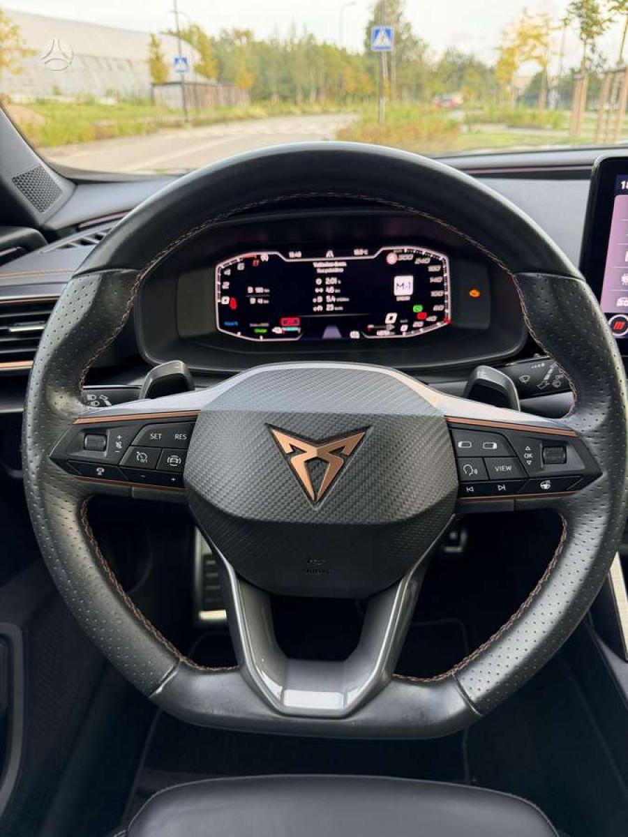 Pelēks Cupra Formentor 2022 Viļņa, ar dzinēja tilpumu 1.40 L un nobraukumu 49 tūkst. km par 24990 €, foto 15 vietnē AUTOMOTO.COM.LV