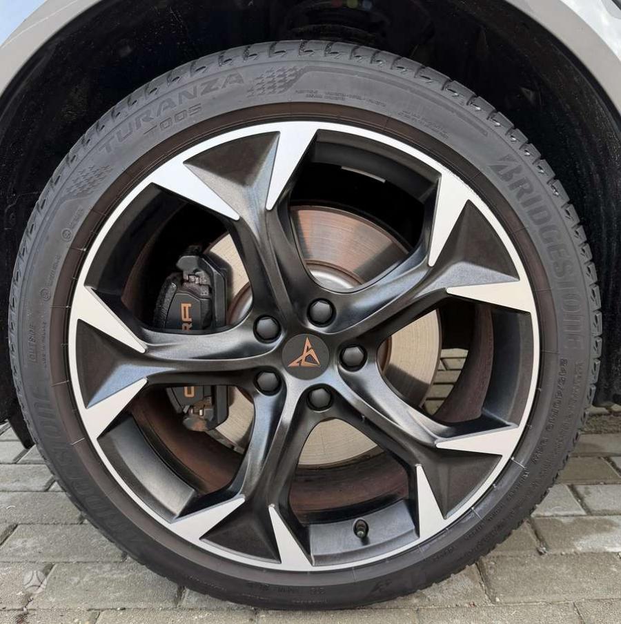 Pelēks Cupra Formentor 2022 Viļņa, ar dzinēja tilpumu 1.40 L un nobraukumu 49 tūkst. km par 24990 €, foto 39 vietnē AUTOMOTO.COM.LV