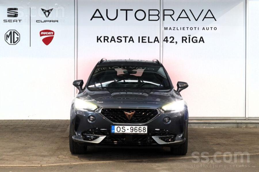 Серый Cupra Formentor 2022 в Рига, объемом двигателя 1.50 л и пробегом 82 тыс. км за 21990 €, фото 3 на AUTOMOTO.COM.LV
