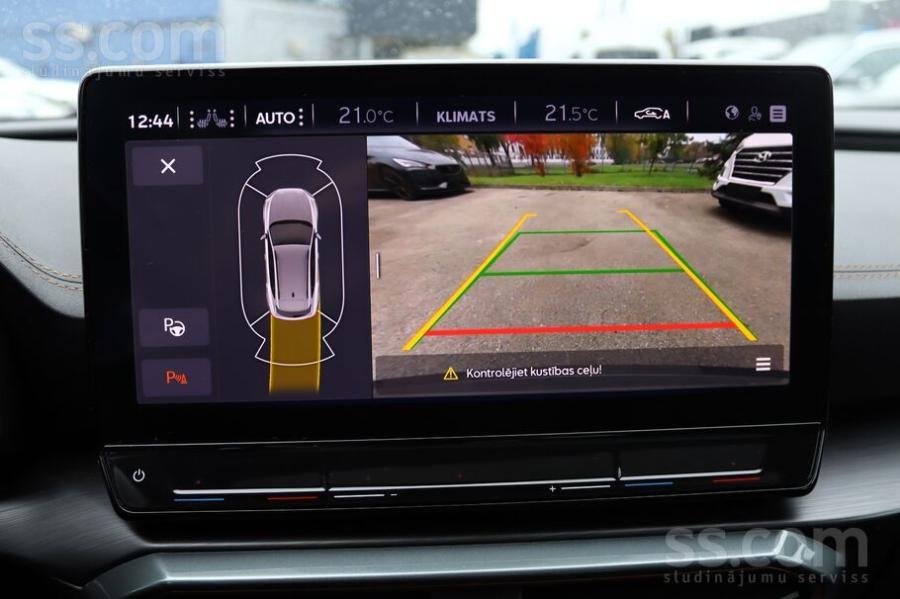 Серый Cupra Formentor 2022 в Рига, объемом двигателя 1.50 л и пробегом 82 тыс. км за 21990 €, фото 22 на AUTOMOTO.COM.LV