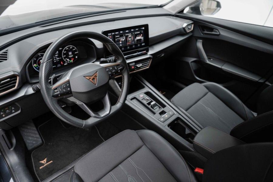 Pelēks Cupra Formentor 2022 Peetri, ar dzinēja tilpumu 1.40 L un nobraukumu 32 tūkst. km par 25500 €, foto 8 vietnē AUTOMOTO.COM.LV