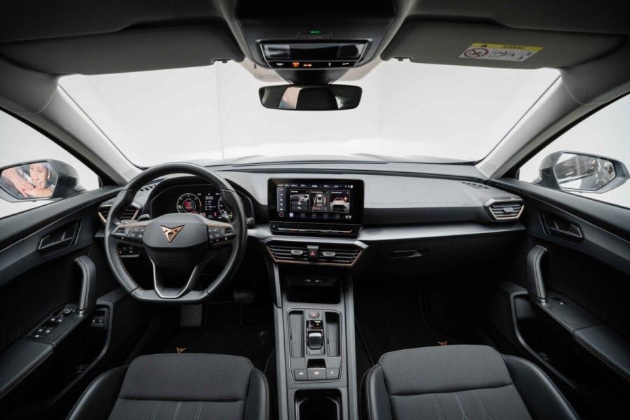 Pelēks Cupra Formentor 2022 Peetri, ar dzinēja tilpumu 1.40 L un nobraukumu 32 tūkst. km par 25500 €, foto 11 vietnē AUTOMOTO.COM.LV