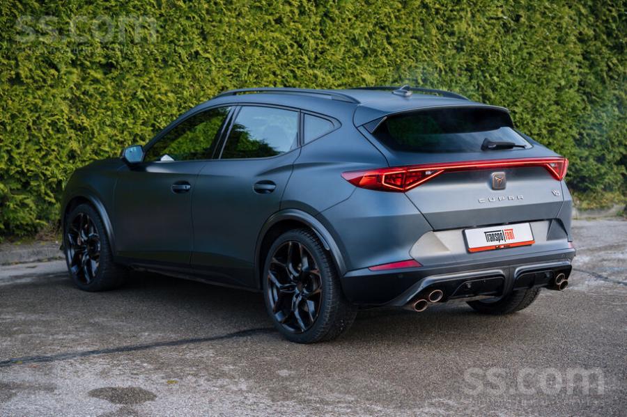 Pelēks Cupra Formentor 2023 Rīga, ar dzinēja tilpumu 2.50 L un nobraukumu 33 tūkst. km par 42900 €, foto 8 vietnē AUTOMOTO.COM.LV
