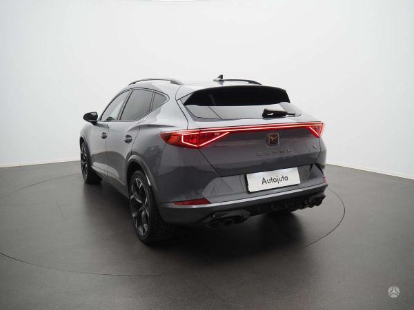 Pelēks Cupra Formentor 2023 Viļņa, ar dzinēja tilpumu 1.98 L un nobraukumu 66 tūkst. km par 31500 €, foto 6 vietnē AUTOMOTO.COM.LV