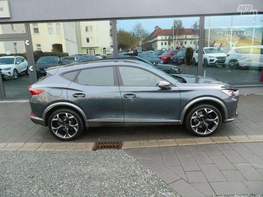 Pelēks Cupra Formentor 2023 Kauņa, ar dzinēja tilpumu 1.40 L un nobraukumu 28 tūkst. km par 30591 €, foto 5 vietnē AUTOMOTO.COM.LV