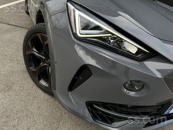 Серый Cupra Formentor 2023 в Огре, объемом двигателя 2.00 л и пробегом 29 тыс. км за 31000 €, фото 6 на AUTOMOTO.COM.LV