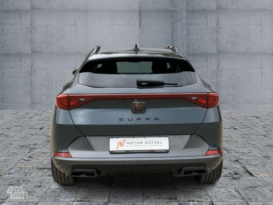 Pelēks Cupra Formentor 2023 Kauņa, ar dzinēja tilpumu 1.50 L un nobraukumu 37 tūkst. km par 28496 €, foto 5 vietnē AUTOMOTO.COM.LV