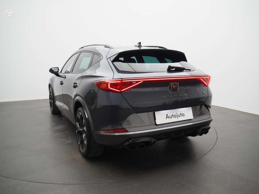 Pelēks Cupra Formentor 2023 Viļņa, ar dzinēja tilpumu 1.98 L un nobraukumu 42 tūkst. km par 29500 €, foto 6 vietnē AUTOMOTO.COM.LV