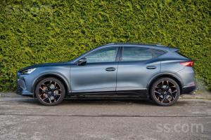 Pelēks Cupra Formentor 2023 Rīga, ar dzinēja tilpumu 2.50 L un nobraukumu 36 tūkst. km par 40500 €, foto 10 vietnē AUTOMOTO.COM.LV