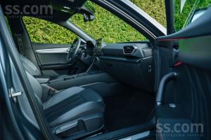 Pelēks Cupra Formentor 2023 Rīga, ar dzinēja tilpumu 2.50 L un nobraukumu 36 tūkst. km par 40500 €, foto 14 vietnē AUTOMOTO.COM.LV
