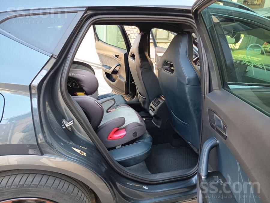 Pelēks Cupra Formentor 2023 Rīga, ar dzinēja tilpumu 2.00 L un nobraukumu 27 tūkst. km par 30000 €, foto 8 vietnē AUTOMOTO.COM.LV