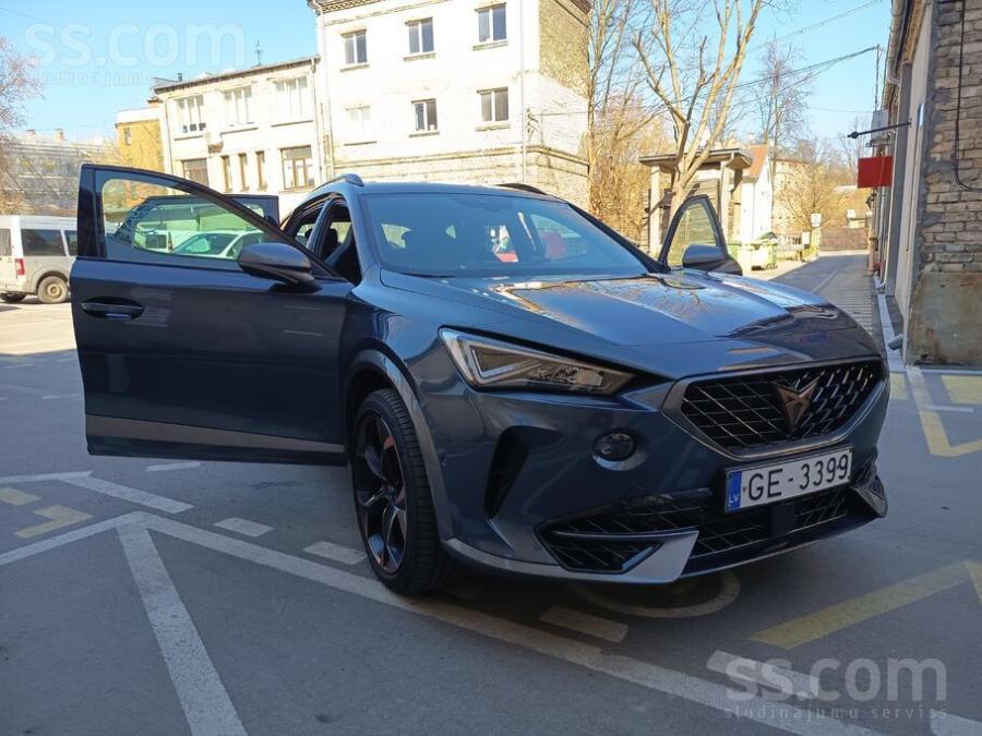 Pelēks Cupra Formentor 2023 Rīga, ar dzinēja tilpumu 2.00 L un nobraukumu 27 tūkst. km par 30000 €, foto 11 vietnē AUTOMOTO.COM.LV