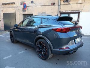 Pelēks Cupra Formentor 2023 Rīga, ar dzinēja tilpumu 2.00 L un nobraukumu 27 tūkst. km par 30000 €, foto 17 vietnē AUTOMOTO.COM.LV