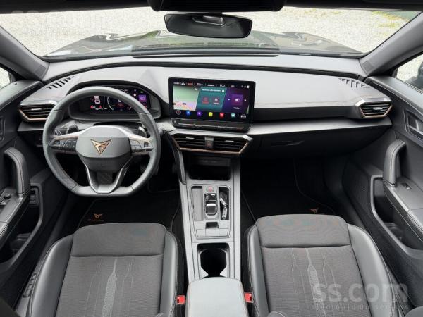 Серый Cupra Formentor 2023 в Рига, объемом двигателя 1.40 л и пробегом 7 тыс. км за 29990 €, фото 7 на AUTOMOTO.COM.LV