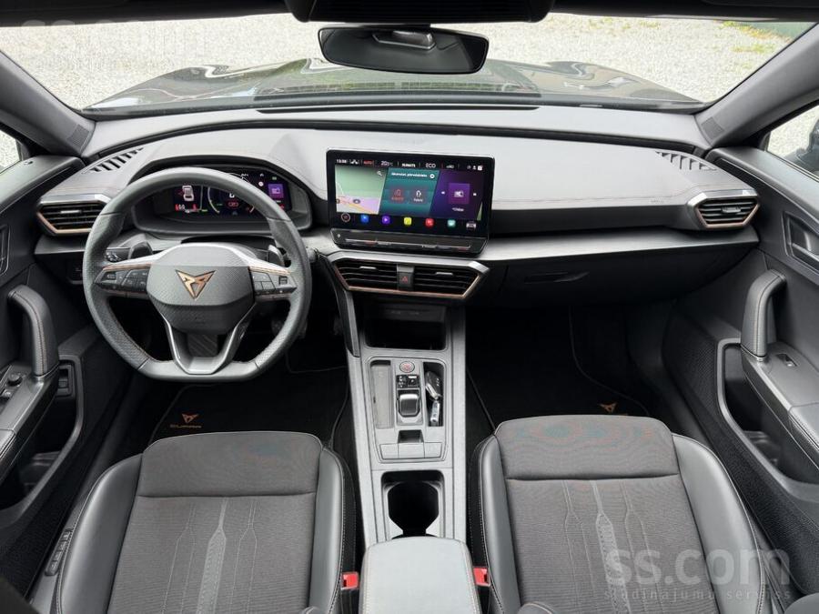 Серый Cupra Formentor 2023 в Рига, объемом двигателя 1.40 л и пробегом 7 тыс. км за 29990 €, фото 8 на AUTOMOTO.COM.LV