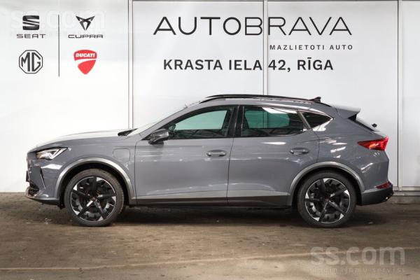 Серый Cupra Formentor 2023 в Рига, объемом двигателя 1.40 л и пробегом 78 тыс. км за 26990 €, фото 4 на AUTOMOTO.COM.LV