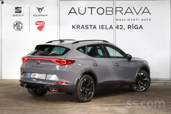 Серый Cupra Formentor 2023 в Рига, объемом двигателя 1.40 л и пробегом 78 тыс. км за 26990 €, фото 6 на AUTOMOTO.COM.LV