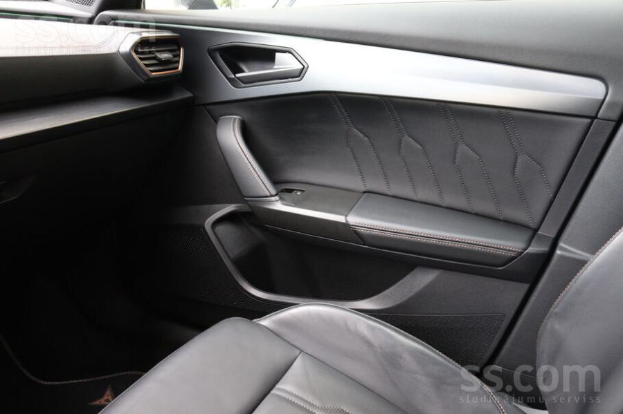 Pelēks Cupra Formentor 2023 Rīga, ar dzinēja tilpumu 1.40 L un nobraukumu 78 tūkst. km par 26990 €, foto 26 vietnē AUTOMOTO.COM.LV
