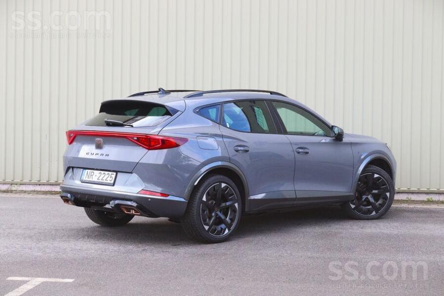 Pelēks Cupra Formentor 2023 Rīga, ar dzinēja tilpumu 1.40 L un nobraukumu 78 tūkst. km par 26990 €, foto 35 vietnē AUTOMOTO.COM.LV