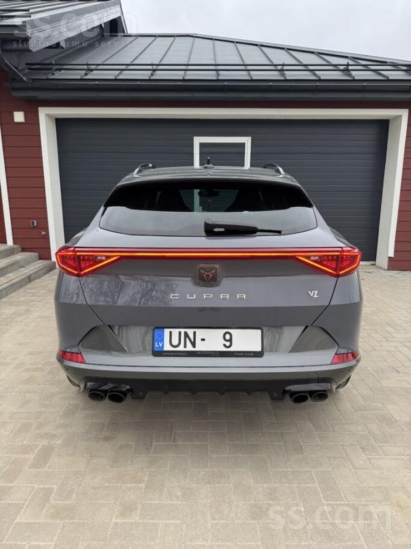 Grey Cupra Formentor 2023 in Limbazi, with an engine capacity of 2.00 L and mileage of 43 thousand km for 29990 €, photo 5 on AUTOMOTO.COM.LV