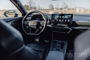 Серый Cupra Formentor 2023 в Цесис, объемом двигателя 2.00 л и пробегом 40 тыс. км за 29500 €, фото 10 на AUTOMOTO.COM.LV
