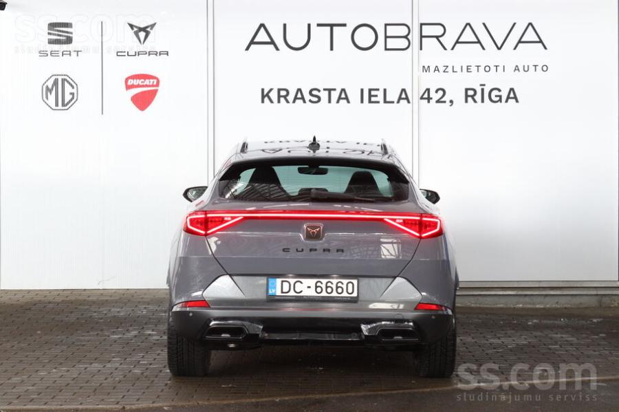 Pelēks Cupra Formentor 2023 Rīga, ar dzinēja tilpumu 1.50 L un nobraukumu 30 tūkst. km par 25990 €, foto 8 vietnē AUTOMOTO.COM.LV