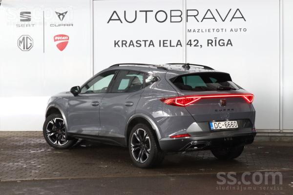 Серый Cupra Formentor 2023 в Рига, объемом двигателя 1.50 л и пробегом 30 тыс. км за 25990 €, фото 8 на AUTOMOTO.COM.LV
