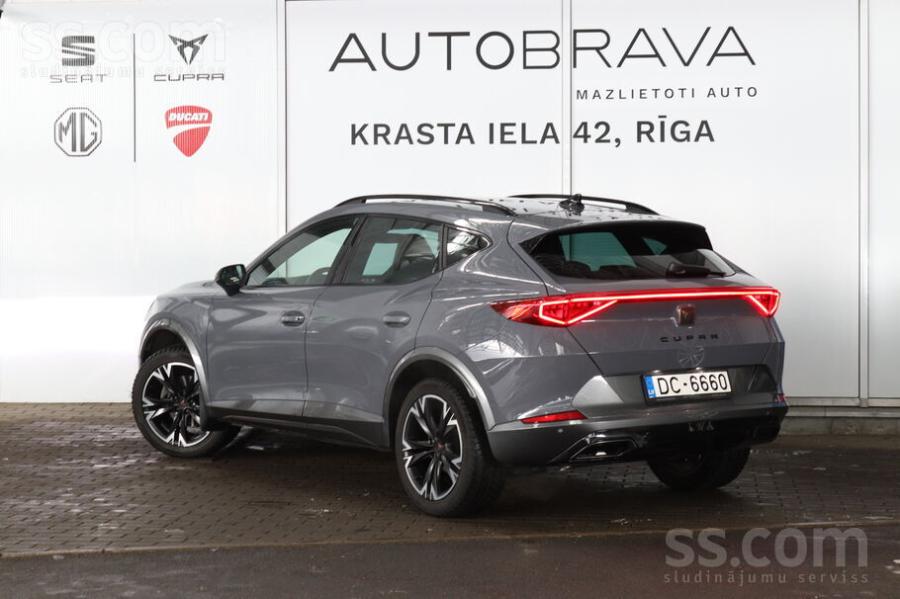 Pelēks Cupra Formentor 2023 Rīga, ar dzinēja tilpumu 1.50 L un nobraukumu 30 tūkst. km par 25990 €, foto 9 vietnē AUTOMOTO.COM.LV