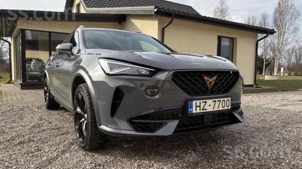 Серый Cupra Formentor 2023 в Рига, объемом двигателя 2.00 л и пробегом 47 тыс. км за 29200 €, фото 1 на AUTOMOTO.COM.LV