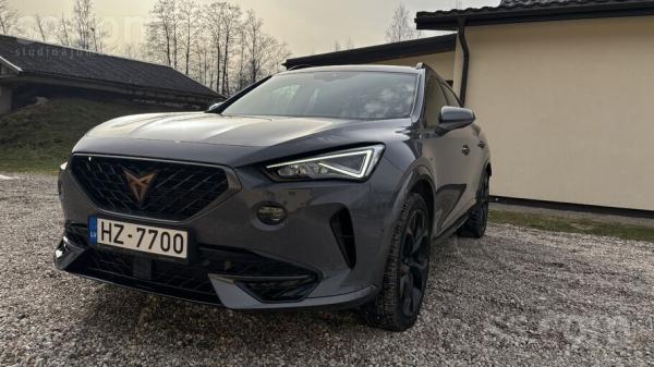 Серый Cupra Formentor 2023 в Рига, объемом двигателя 2.00 л и пробегом 47 тыс. км за 29200 €, фото 2 на AUTOMOTO.COM.LV
