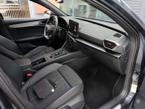 Серый Cupra Formentor 2023 в Вильнюс, объемом двигателя 1.97 л и пробегом 62 тыс. км за 25800 €, фото 4 на AUTOMOTO.COM.LV