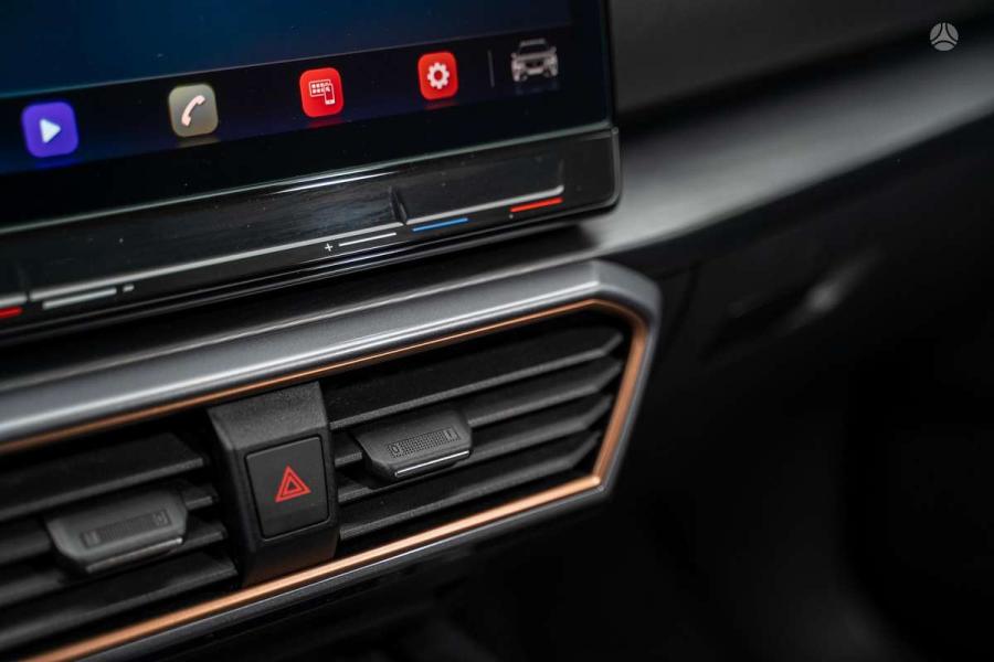 Серый Cupra Formentor 2023 в Каунас, объемом двигателя 1.40 л и пробегом 53 тыс. км за 26000 €, фото 37 на AUTOMOTO.COM.LV