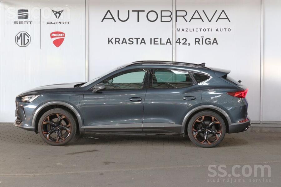 Pelēks Cupra Formentor 2023 Rīga, ar dzinēja tilpumu 1.40 L un nobraukumu 59 tūkst. km par 26990 €, foto 5 vietnē AUTOMOTO.COM.LV