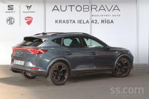 Pelēks Cupra Formentor 2023 Rīga, ar dzinēja tilpumu 1.40 L un nobraukumu 59 tūkst. km par 26990 €, foto 7 vietnē AUTOMOTO.COM.LV