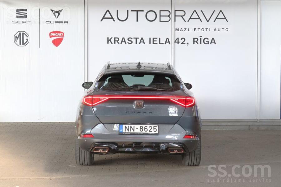 Pelēks Cupra Formentor 2023 Rīga, ar dzinēja tilpumu 1.40 L un nobraukumu 59 tūkst. km par 26990 €, foto 8 vietnē AUTOMOTO.COM.LV