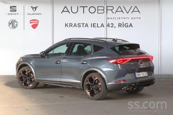 Серый Cupra Formentor 2023 в Рига, объемом двигателя 1.40 л и пробегом 59 тыс. км за 26990 €, фото 8 на AUTOMOTO.COM.LV