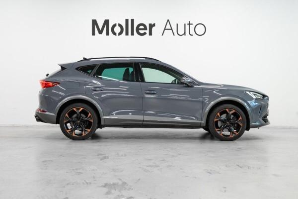 Pelēks Cupra Formentor 2023 Viļņa, ar dzinēja tilpumu 2.00 L un nobraukumu 41 tūkst. km par 30900 €, foto 4 vietnē AUTOMOTO.COM.LV