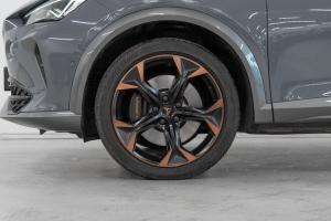 Grey Cupra Formentor 2023 in Vilnius, with an engine capacity of 2.00 L and mileage of 41 thousand km for 30900 €, photo 25 on AUTOMOTO.COM.LV