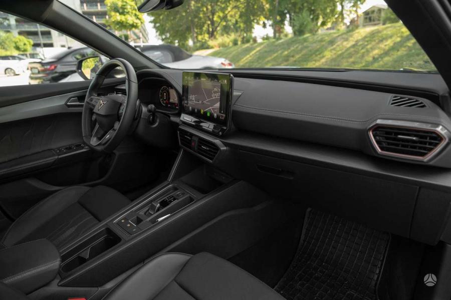 Серый Cupra Formentor 2023 в Вильнюс, объемом двигателя 1.98 л и пробегом 19 тыс. км за 29700 €, фото 16 на AUTOMOTO.COM.LV