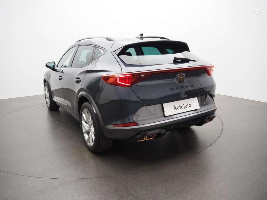 Pelēks Cupra Formentor 2023 Viļņa, ar dzinēja tilpumu 1.40 L un nobraukumu 35 tūkst. km par 23800 €, foto 7 vietnē AUTOMOTO.COM.LV