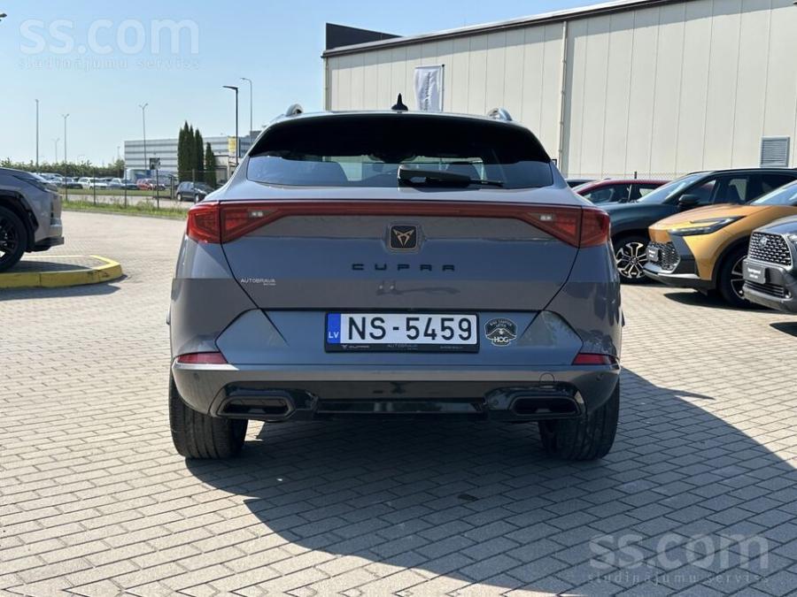 Серый Cupra Formentor 2023 в Лиепая, объемом двигателя 1.50 л и пробегом 47 тыс. км за 25900 €, фото 9 на AUTOMOTO.COM.LV