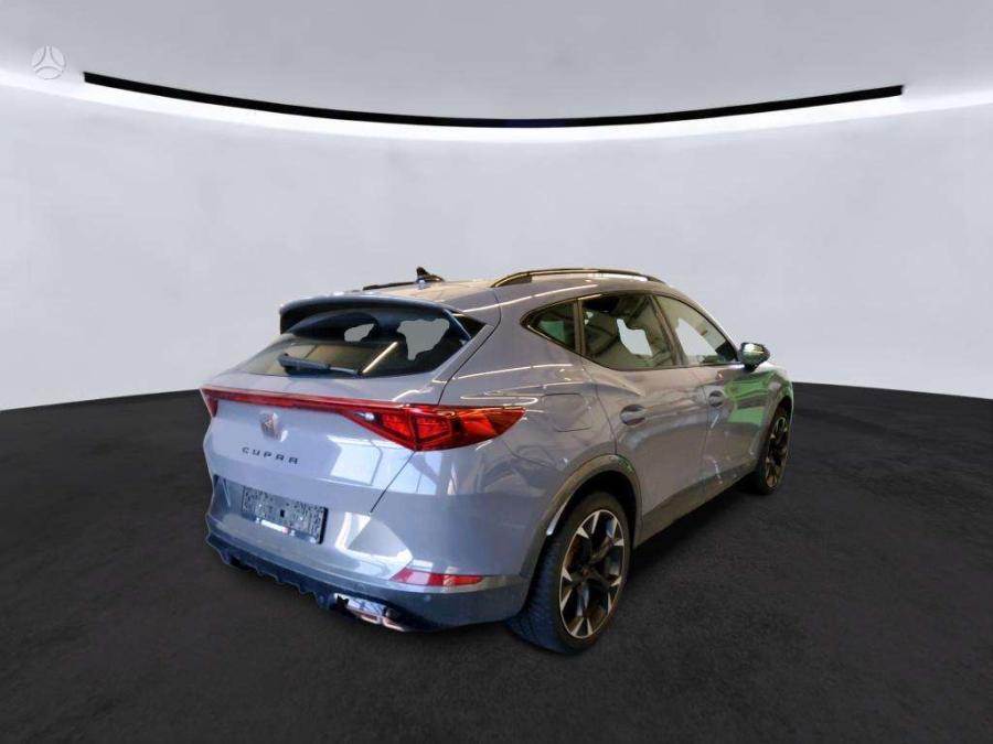 Pelēks Cupra Formentor 2023 Viļņa, ar dzinēja tilpumu 1.40 L un nobraukumu 56 tūkst. km par 24999 €, foto 4 vietnē AUTOMOTO.COM.LV