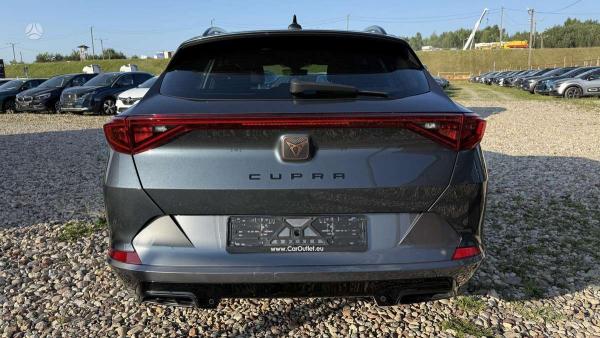 Серый Cupra Formentor 2023 в Вильнюс, объемом двигателя 1.50 л и пробегом 110 тыс. км за 19239 €, фото 5 на AUTOMOTO.COM.LV