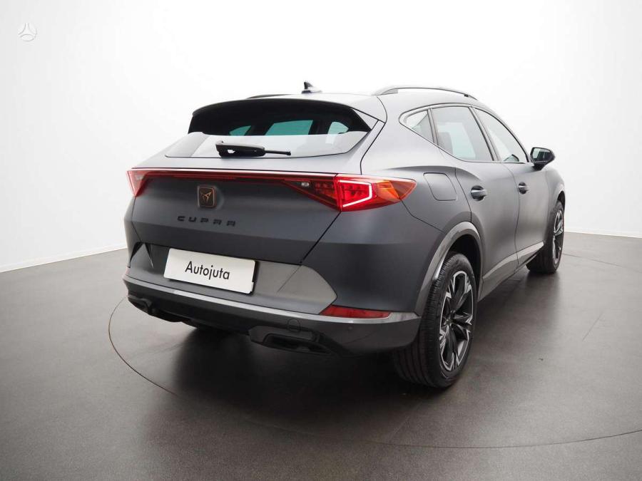 Pelēks Cupra Formentor 2023 Viļņa, ar dzinēja tilpumu 1.97 L un nobraukumu 62 tūkst. km par 25800 €, foto 5 vietnē AUTOMOTO.COM.LV