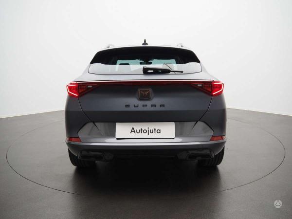 Серый Cupra Formentor 2023 в Вильнюс, объемом двигателя 1.97 л и пробегом 62 тыс. км за 25800 €, фото 5 на AUTOMOTO.COM.LV