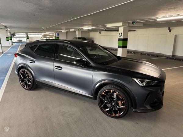 Серый Cupra Formentor 2023 в Вильнюс, объемом двигателя 2.48 л и пробегом 69 тыс. км за 35500 €, фото 1 на AUTOMOTO.COM.LV