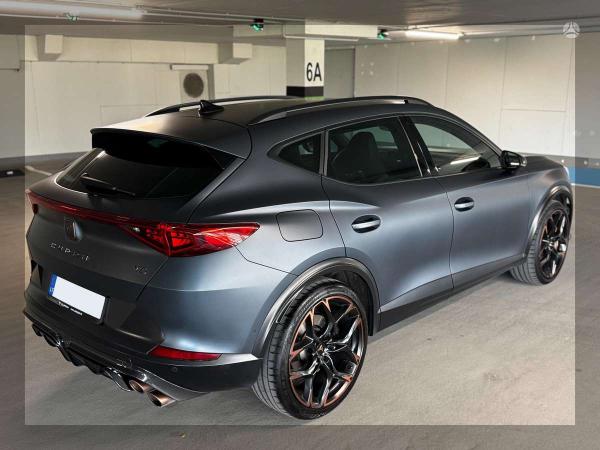 Серый Cupra Formentor 2023 в Вильнюс, объемом двигателя 2.48 л и пробегом 69 тыс. км за 35500 €, фото 2 на AUTOMOTO.COM.LV