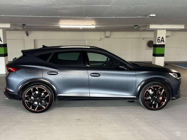 Серый Cupra Formentor 2023 в Вильнюс, объемом двигателя 2.48 л и пробегом 69 тыс. км за 35500 €, фото 3 на AUTOMOTO.COM.LV
