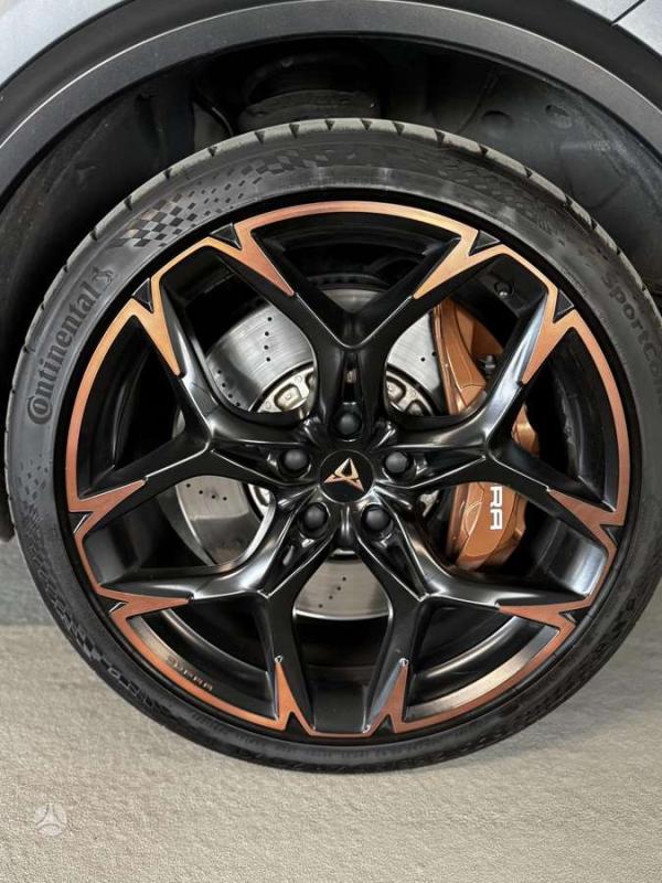 Серый Cupra Formentor 2023 в Вильнюс, объемом двигателя 2.48 л и пробегом 69 тыс. км за 35500 €, фото 8 на AUTOMOTO.COM.LV